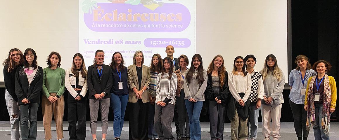 The Éclaireuses project: Shining a Light on Women's Contributions to ...